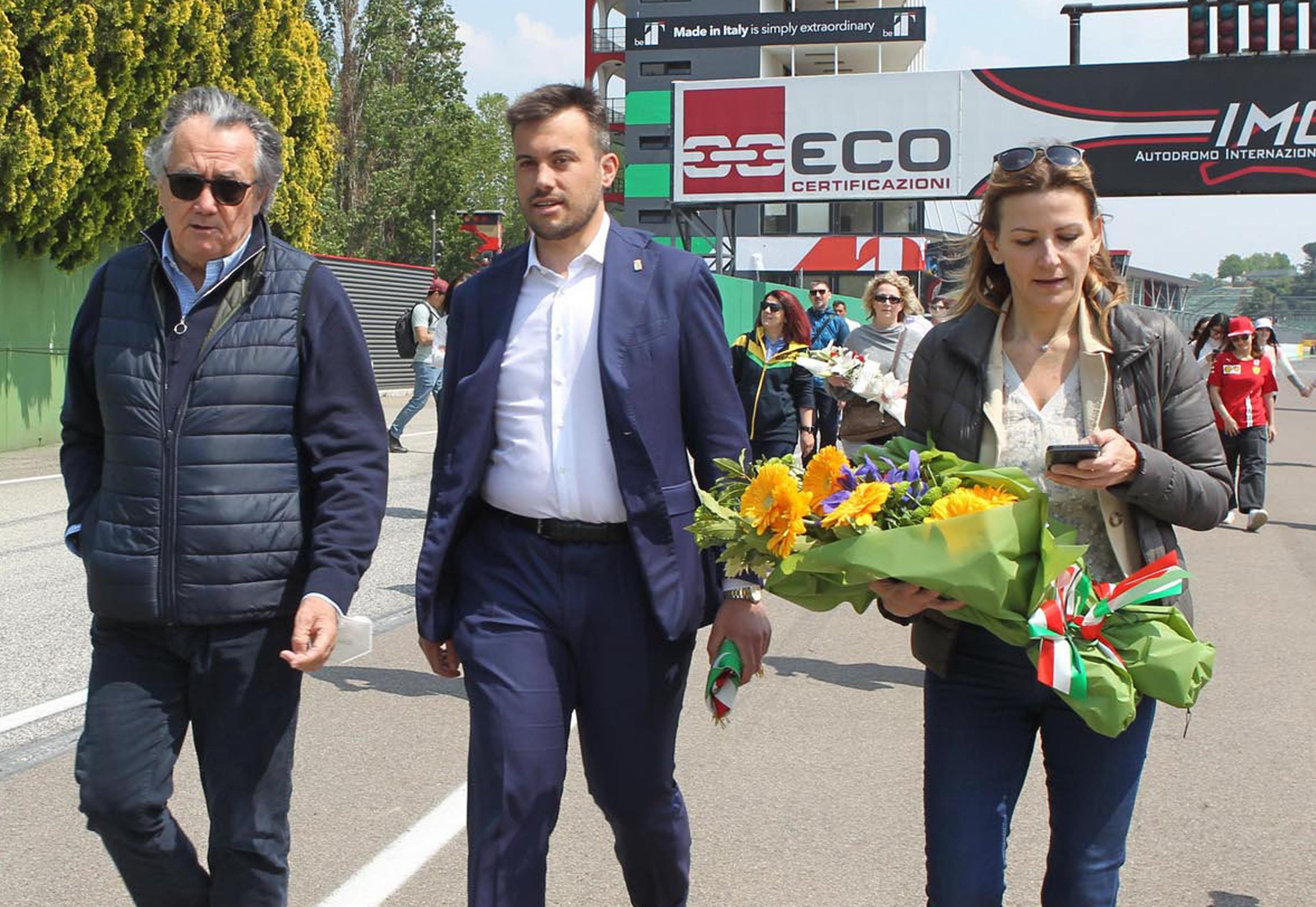 Il 1° maggio del circuito L’emozione in pista Imola non dimentica Senna ... Il 1° maggio del circuito L’emozione in pista Imola non dimentica Senna ...