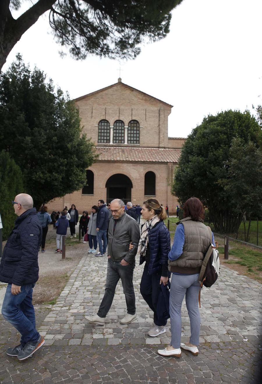 No al chiosco davanti alla basilica Classe, il Tar dà ragione al Comune No al chiosco davanti alla basilica Classe, il Tar dà ragione al Comune