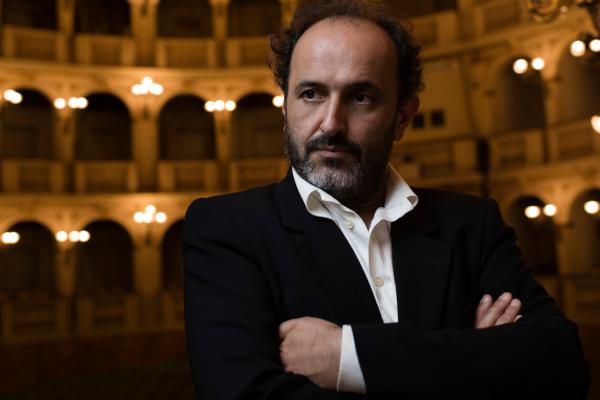 A Jesi la prima mondiale dell’opera lirica “Delitto all’isola delle ... A Jesi la prima mondiale dell’opera lirica “Delitto all’isola delle ...