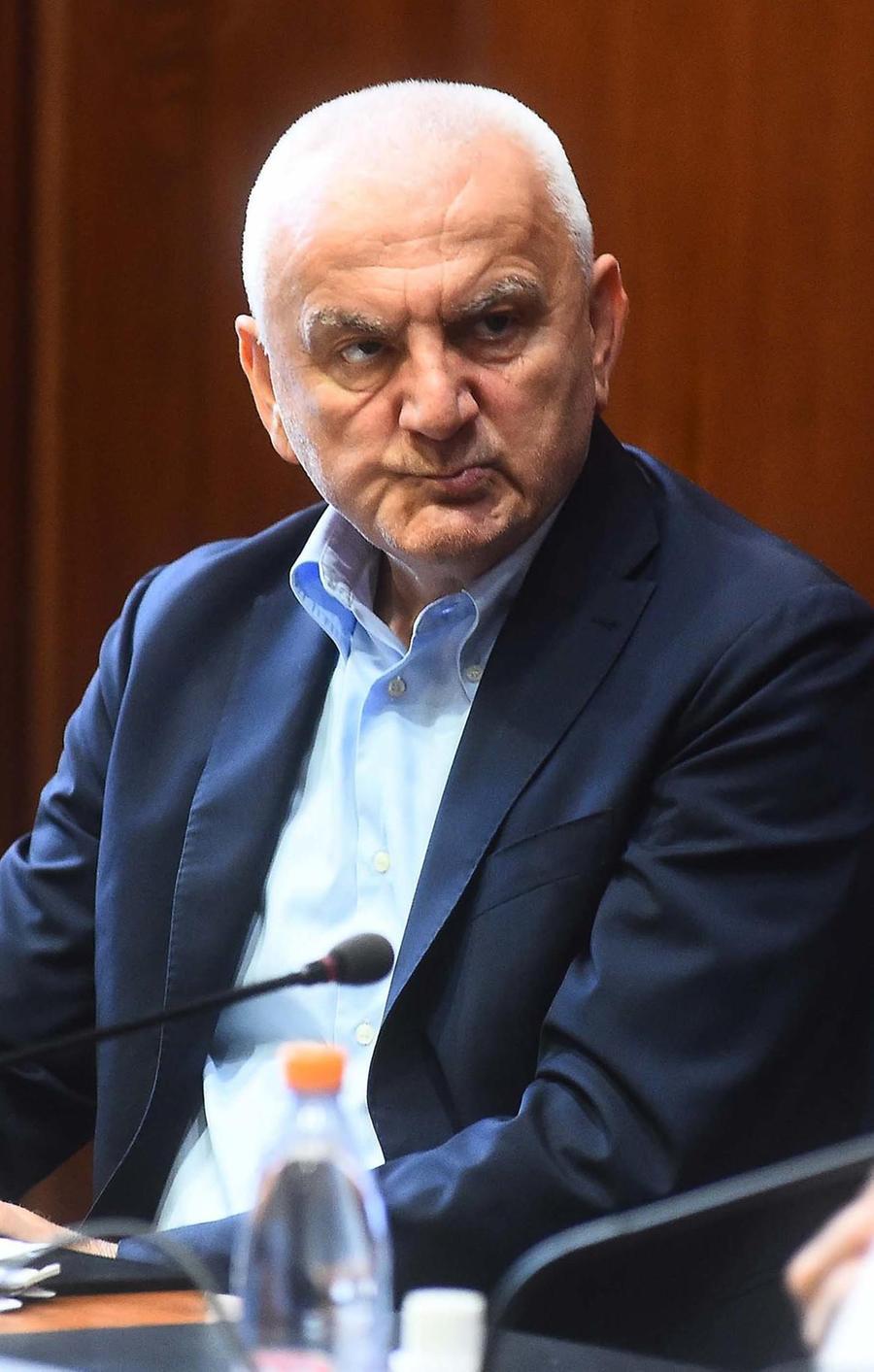 Bollette e imprese, la Regione annuncia un piano energetico da 4,5 miliardi Bollette e imprese, la Regione annuncia un piano energetico da 4,5 miliardi